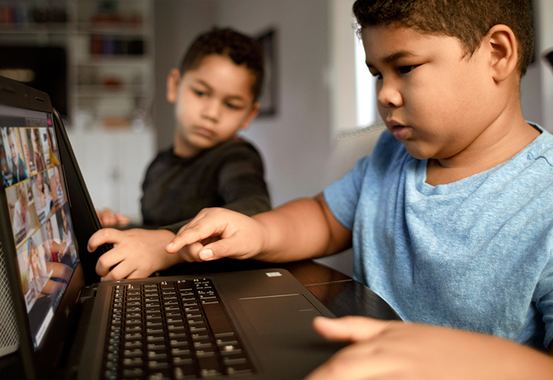 How to use shared family cloud storage - Microsoft 365